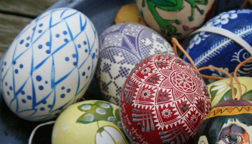Mesaje de Paste 2025. Felicitari pentru mama, tata, frate, sora